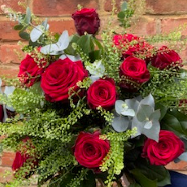 Pure Passion- Luxurious Naomi Red Roses – Devine Flowers